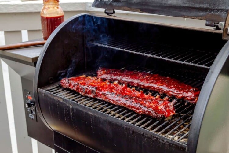 Smoker Vs Grill — Everything You Need to Know About the Difference