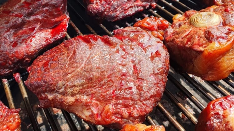Best Wood for Smoking Meat and Seafood